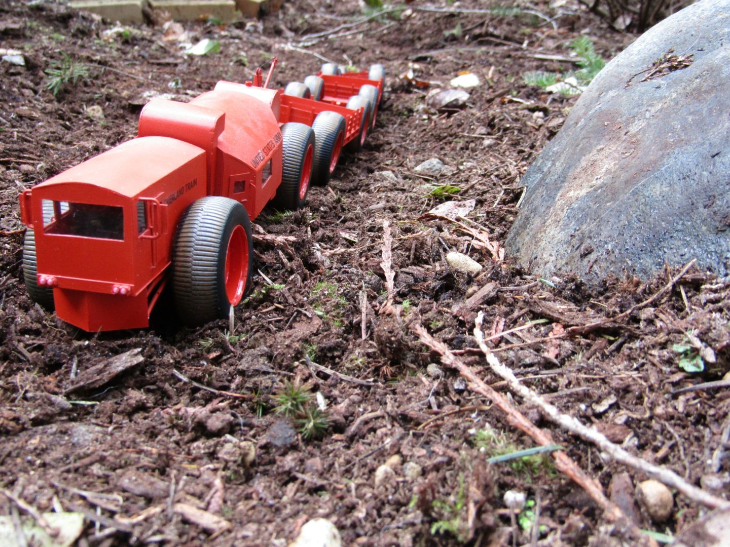 Sno-Train Model Driving up a Hill – Overland Trains