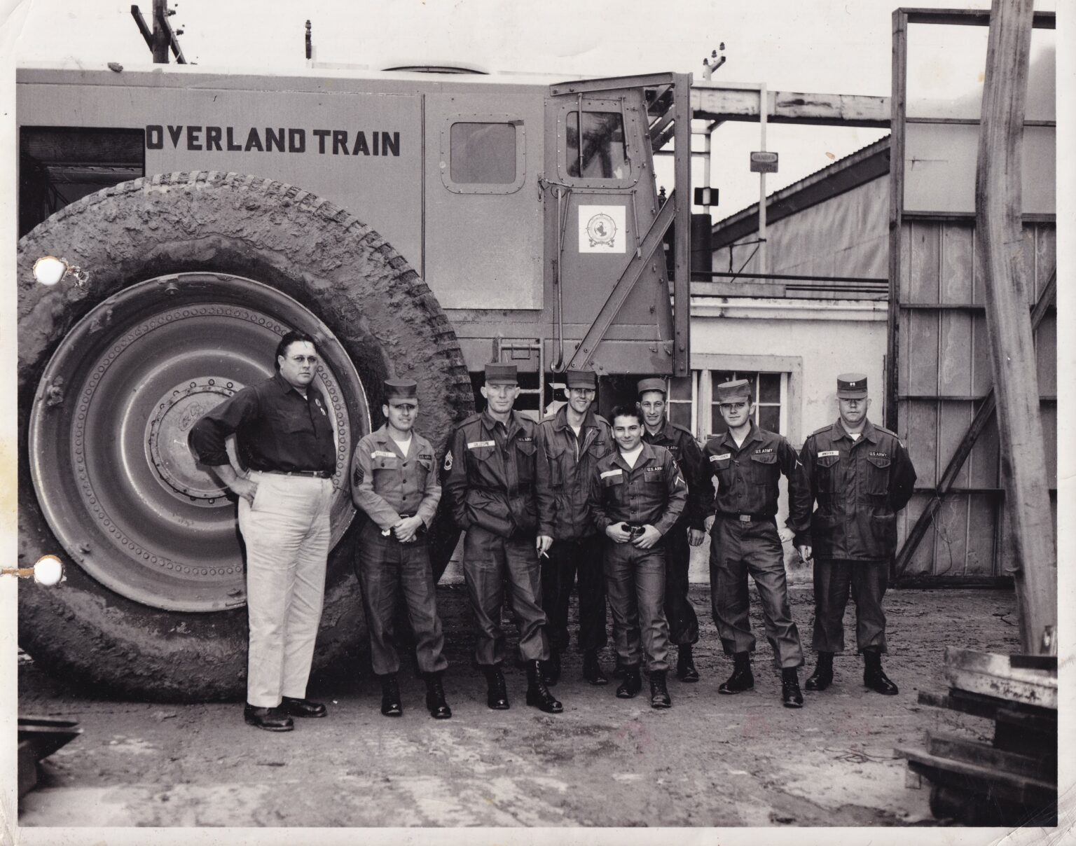 The Overland Train MkII (TC-497) with Power Car – Overland Trains
